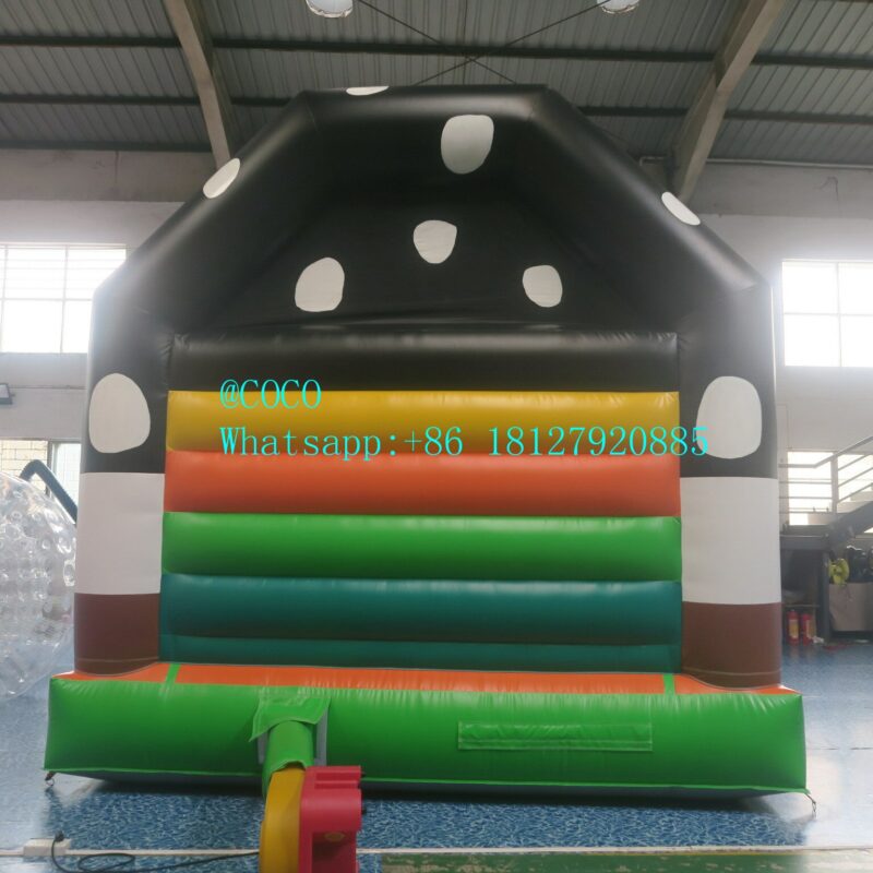 Roofed Inflatable Bouncy Castle House 4x4x35m Fun Cow Design For Kids ...