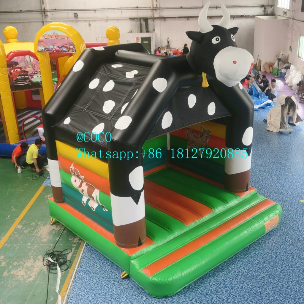 Roofed Inflatable Bouncy Castle House 4x4x35m Fun Cow Design For Kids ...